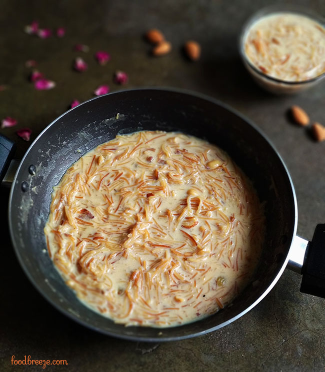 Sheer Khurma Recipe, How to make Sheer Khurma at home - FoodBreeze